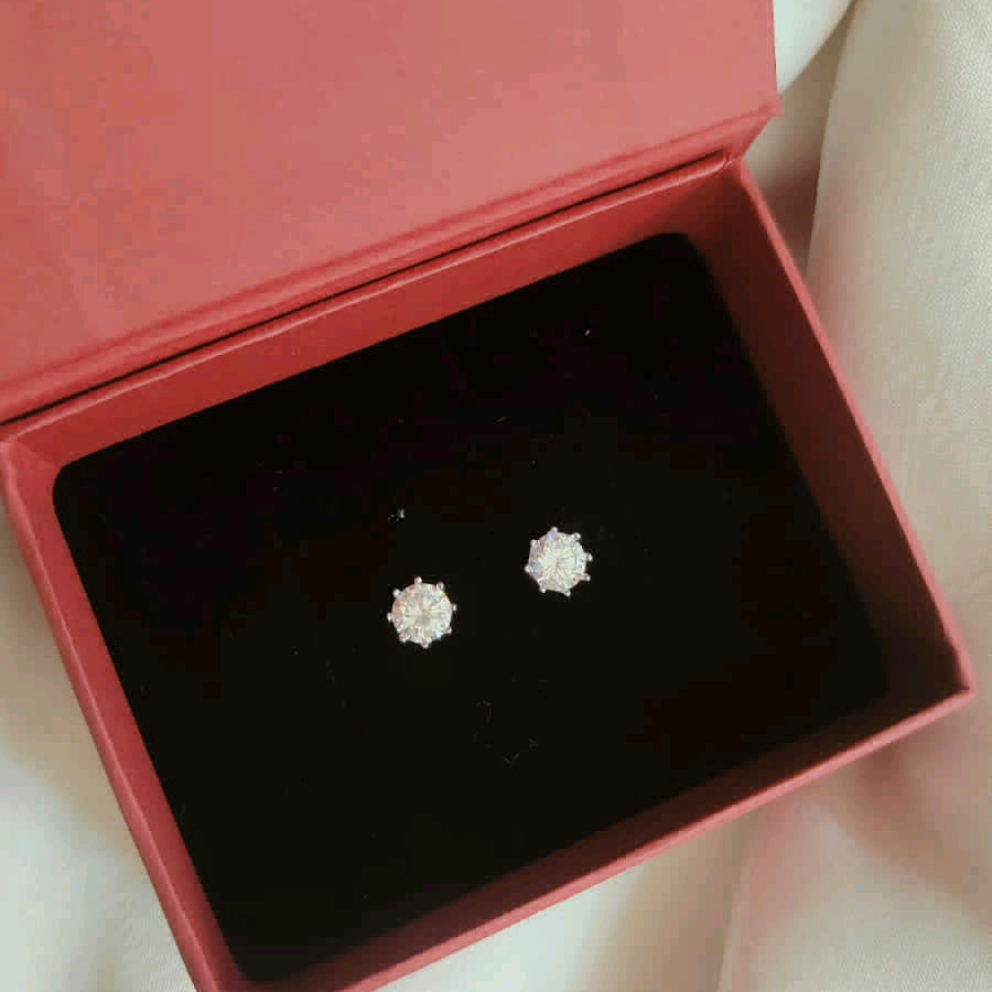 Bright Round CZ Stud